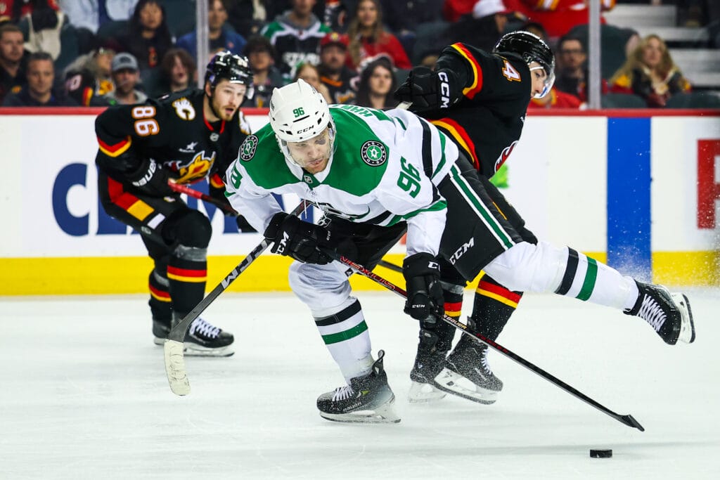 How Mikko Rantanen is finding his spots in Dallas - DLLS Sports