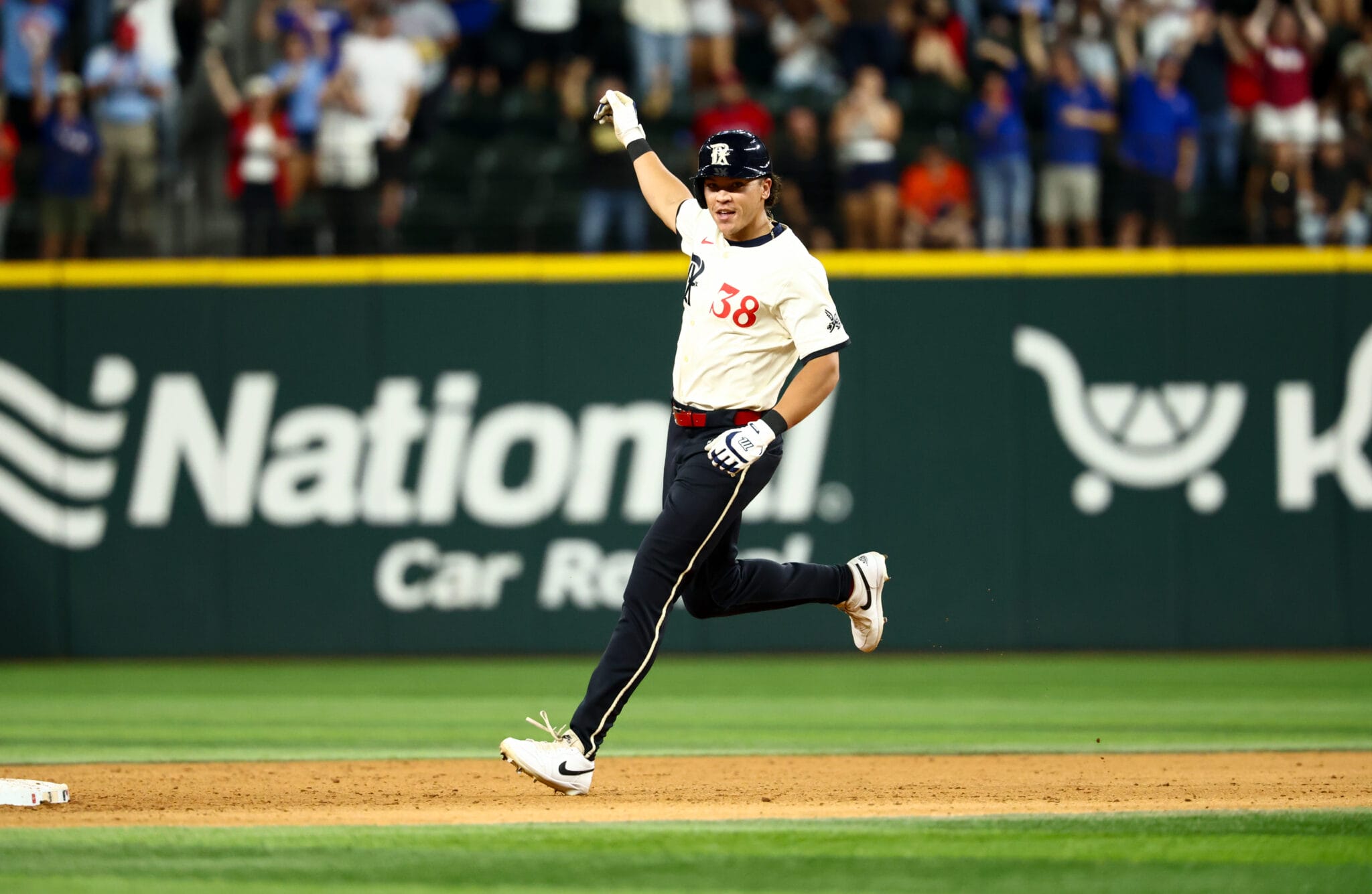 Texas Rangers stop Astros on Dustin Harris' walk-off hit