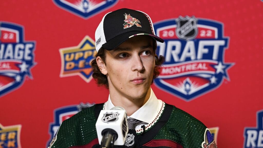 Julian Lutz out to prove that Coyotes got a draft-day steal - PHNX Sports