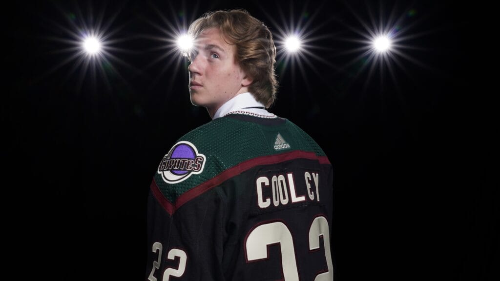 Logan Cooley era begins for Arizona Coyotes in 2023-24