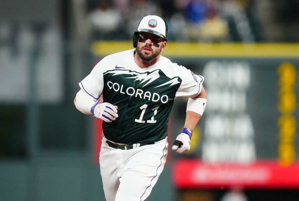 Mike Moustakas finally gets his chance to be in a hockey town and root ...