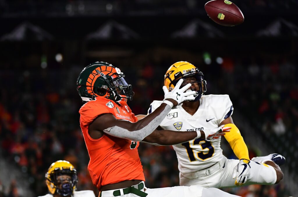 Former CSU star wide receiver Warren Jackson signs with the Denver ...
