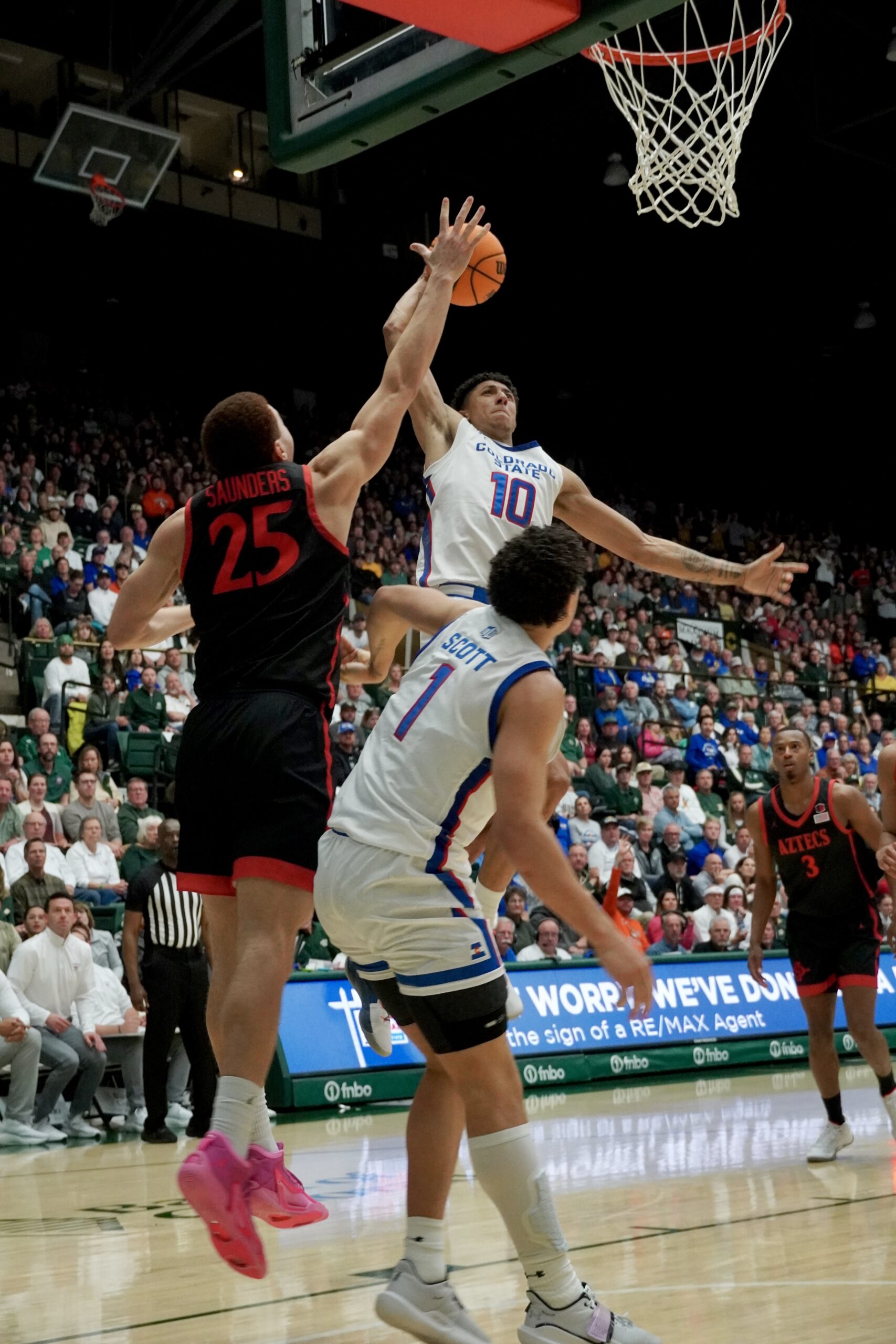 Nique Clifford, Isaiah Stevens star in a crucial bounce-back win for ...