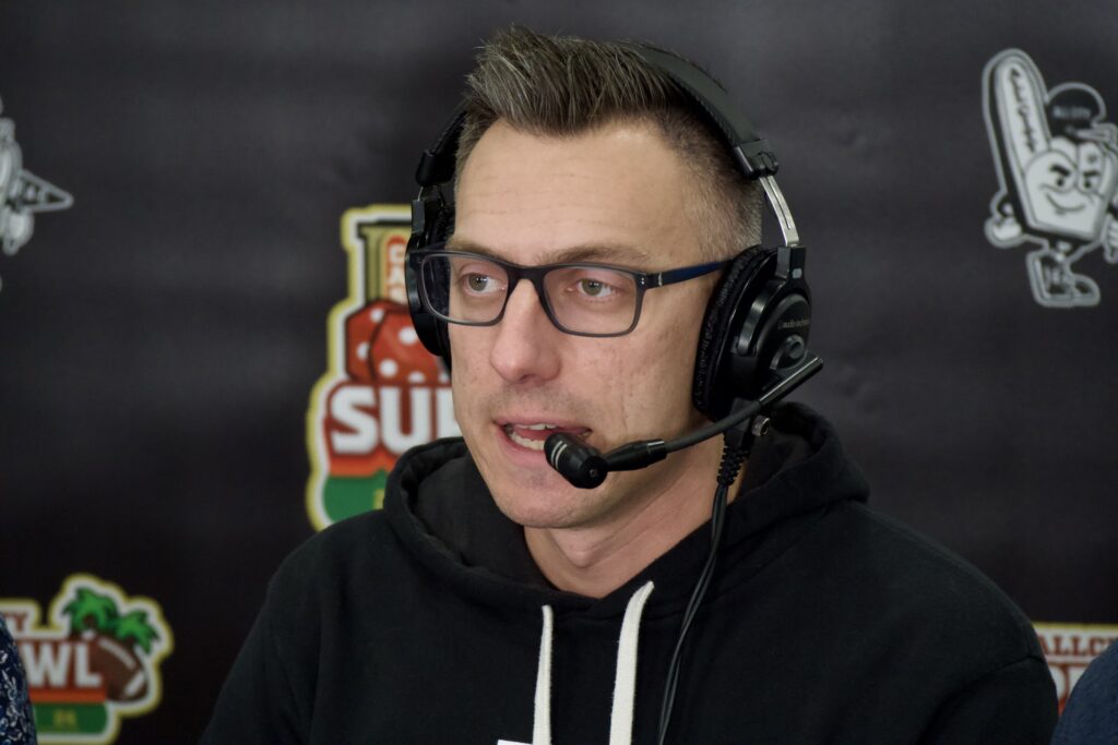 Chicago Bears insider Adam Hoge explains why the Denver Broncos would ...