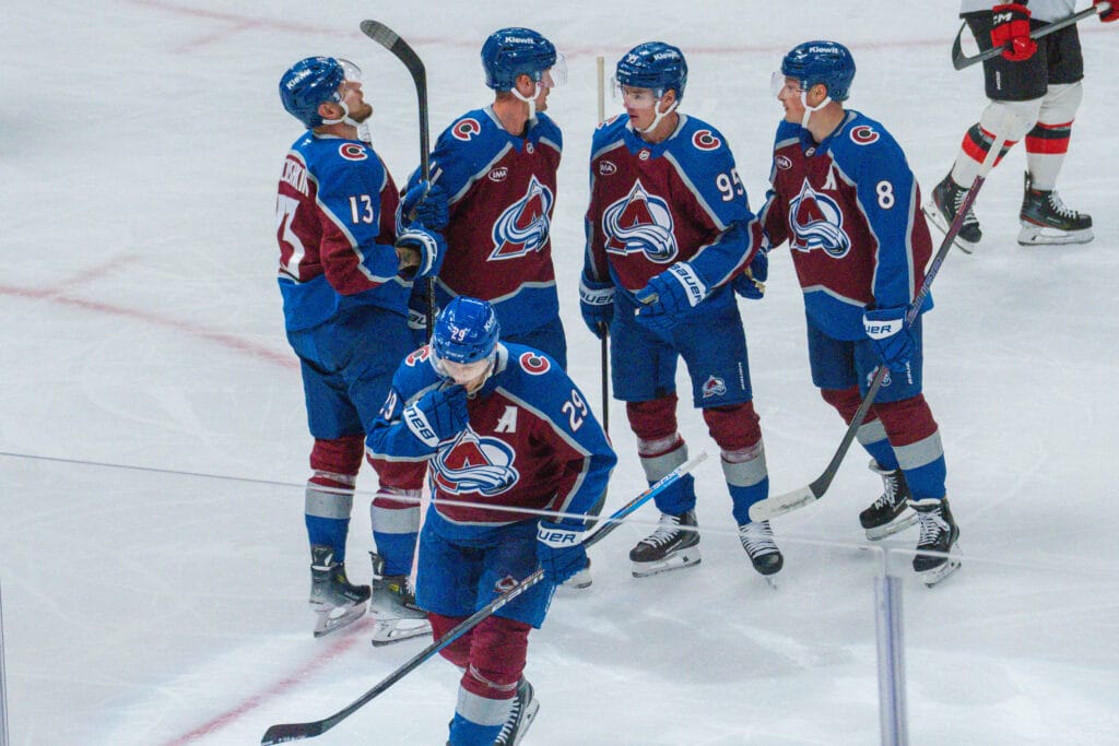 Avs-Devils Instant Reaction: 8-goal second period can't stop a white ...