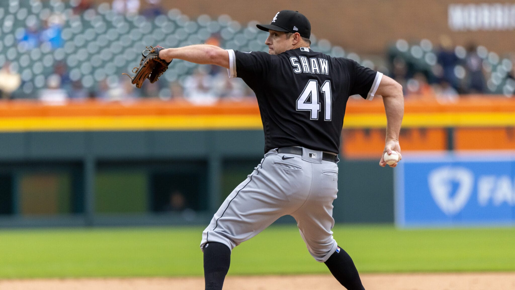 Bryan Shaw’s return to White Sox illuminates wide-open bullpen ...
