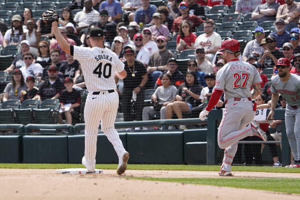 Michael Soroka struggles against Reds, still searching for command ...
