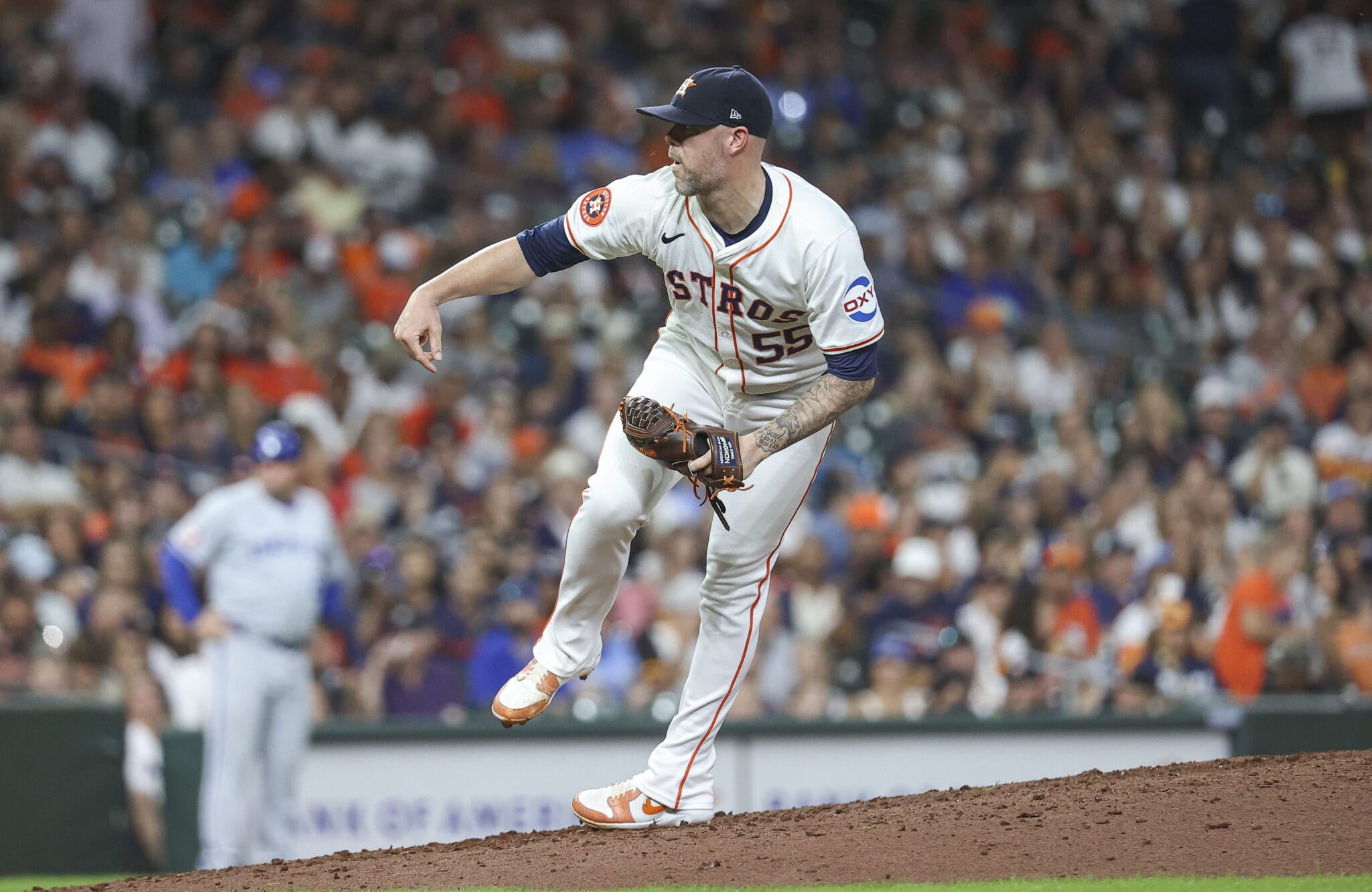 Cubs grab a closer in trade for Ryan Pressly - CHGO Sports