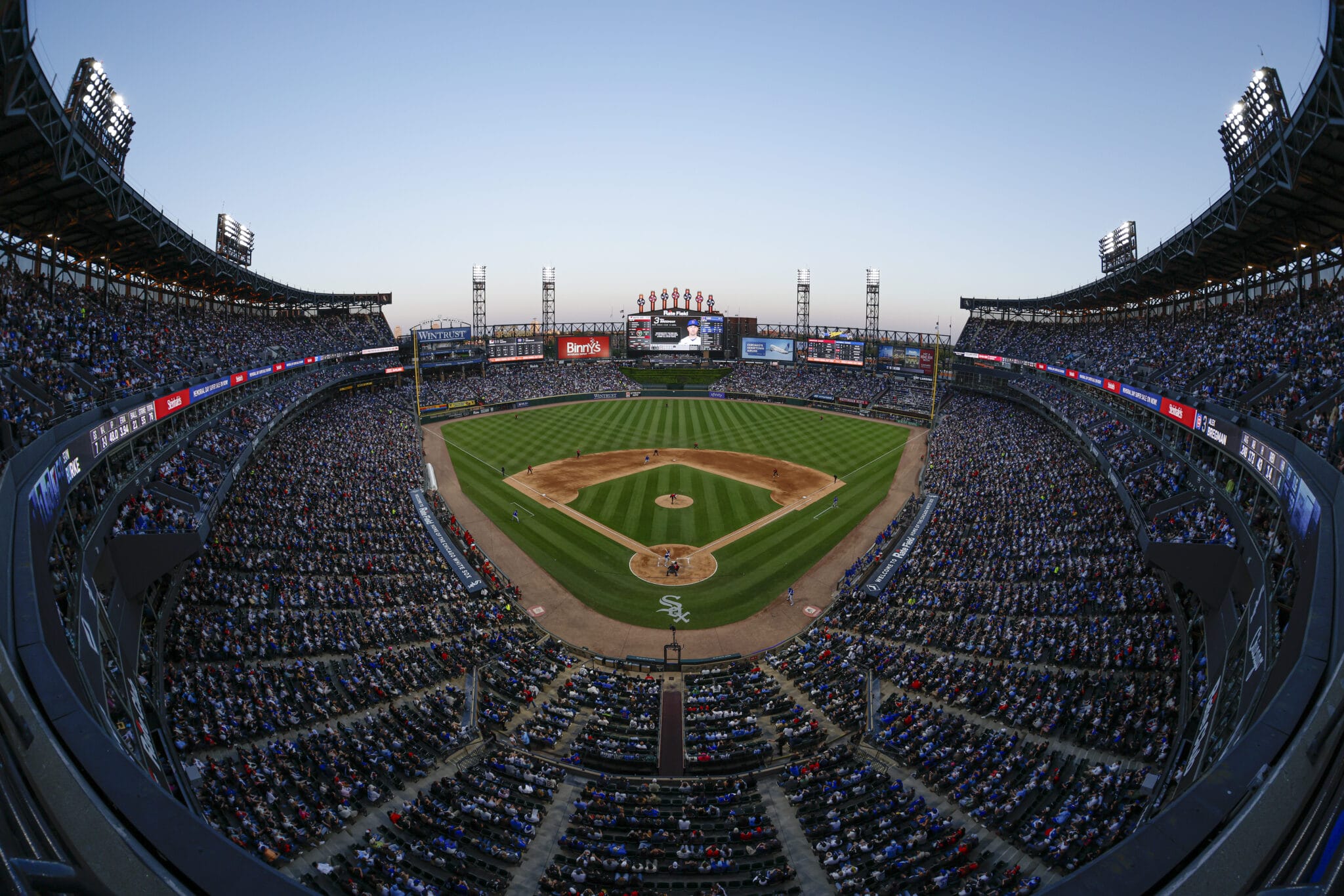 White Sox drop first round of tough crosstown test