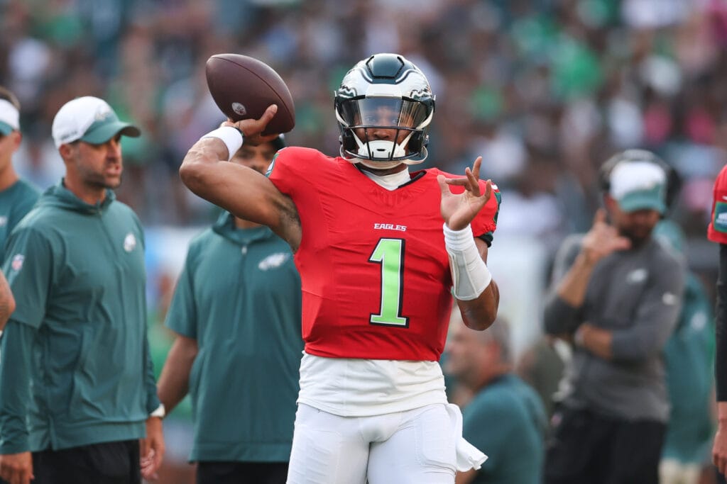 Eagles training camp report, Practice 6: Jalen Hurts-Dallas Goedert ...