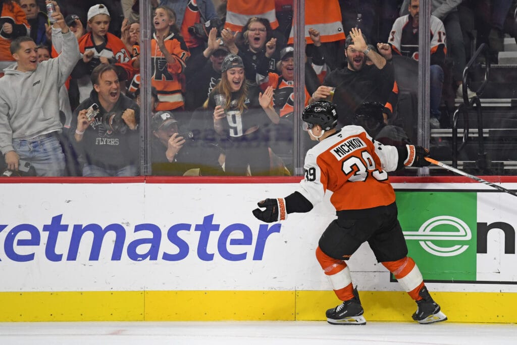Michkov returns to lineup in heroic fashion as Flyers vanquish Sharks ...