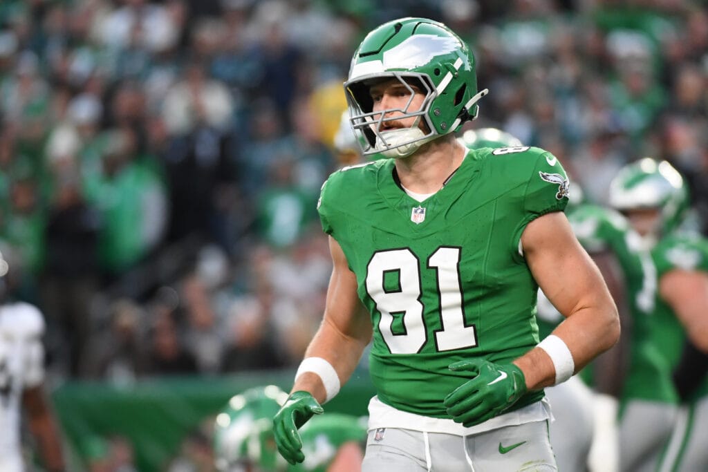 Eagles-Panthers pregame notes: TEs without Dallas Goedert, DeVonta ...
