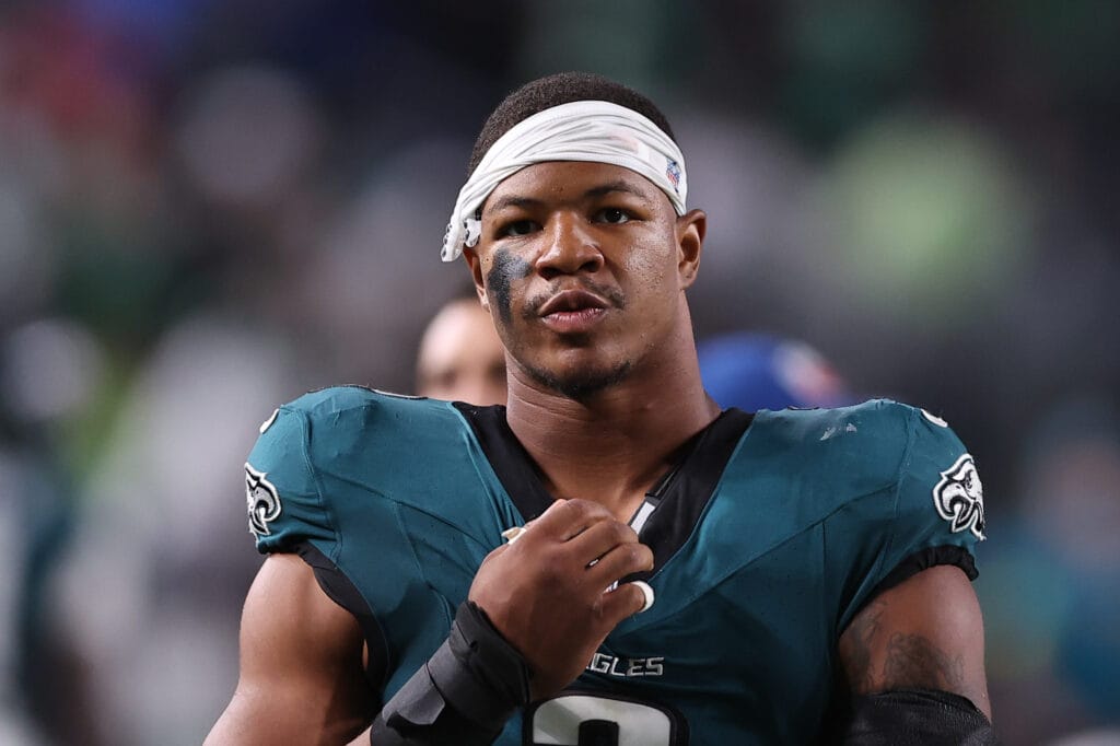 Eagles place Nolan Smith on injured reserve, but are hopeful for a mid ...