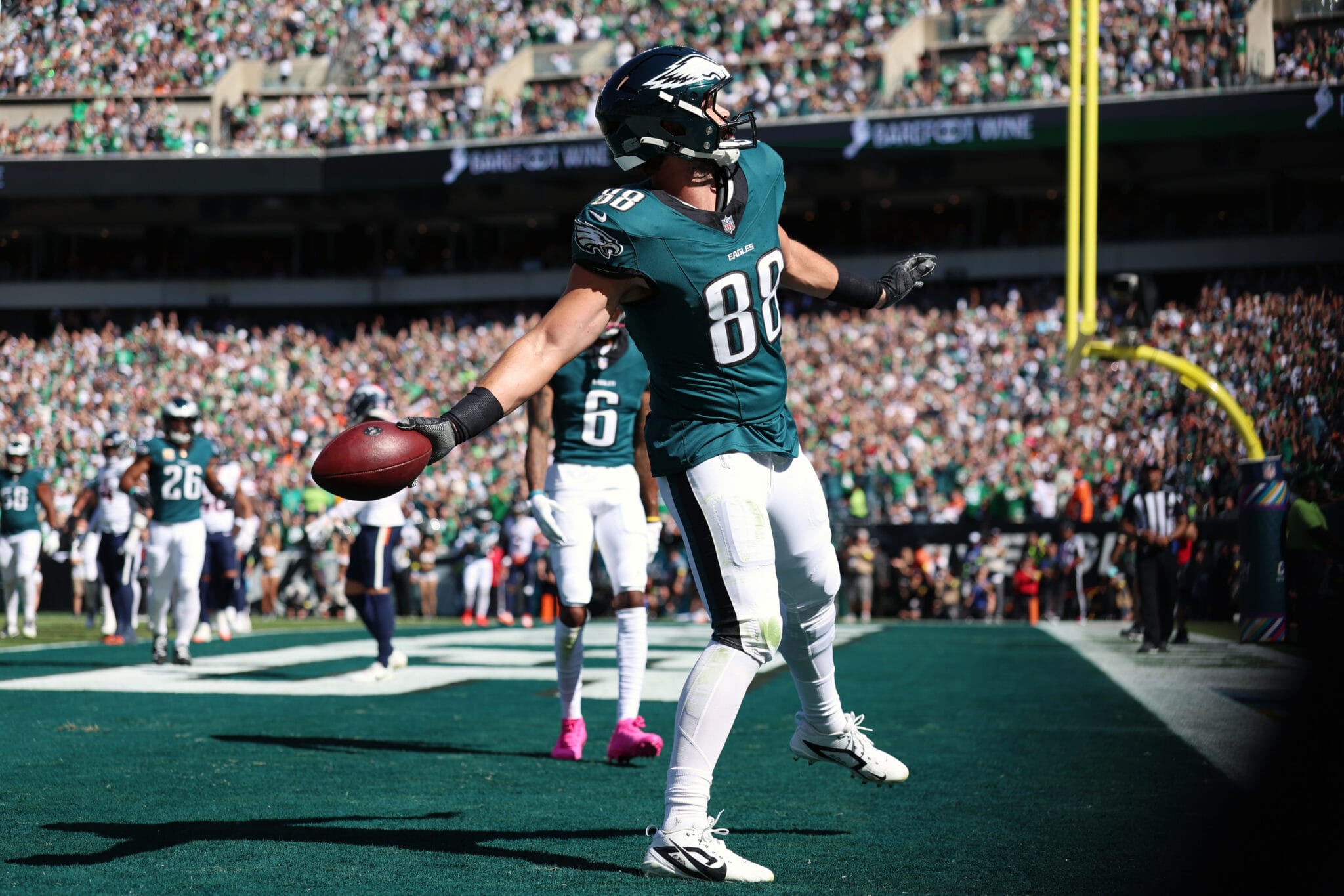 Eagles depth chart analysis: With Dallas Goedert re-signed, what free ...