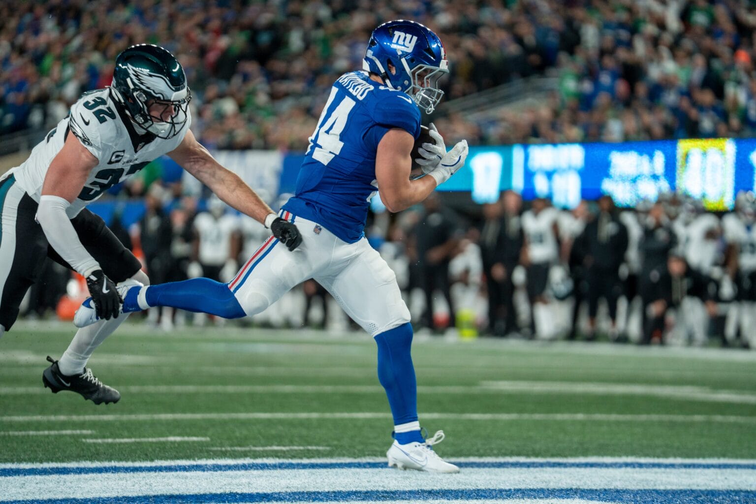 Instant observations from Giants 34, Eagles 17: Eagles blown out on ...